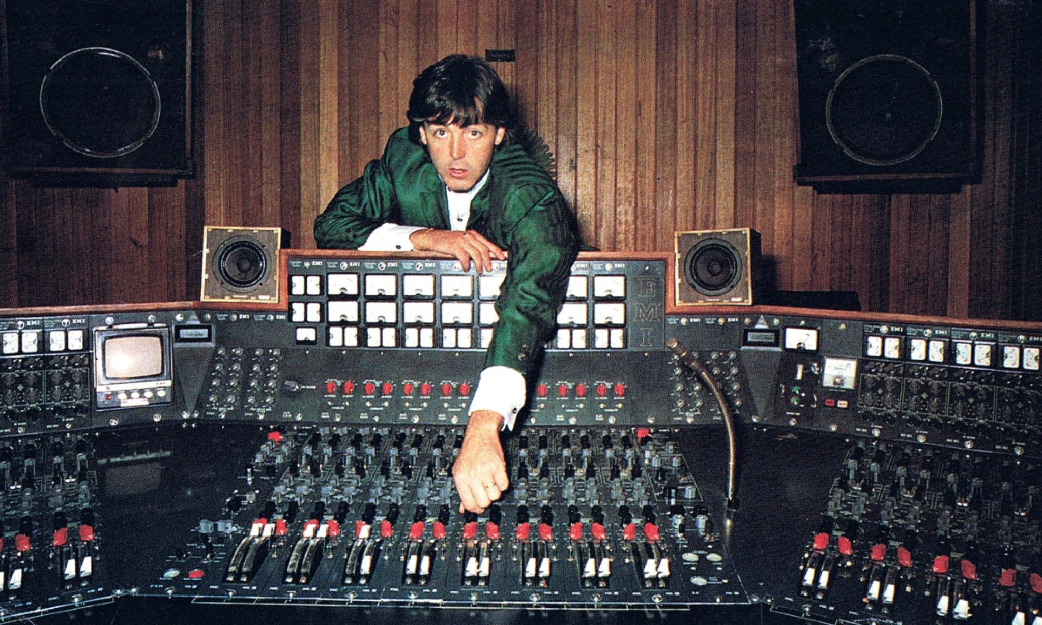 The gear behind Abbey Road Studios: EMI TG12345 | Audiomovers